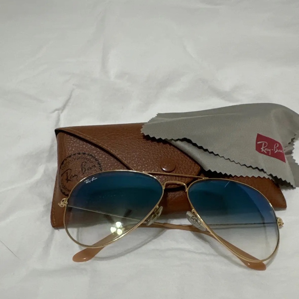Brand New Ray Ban Aviators Blue Hue - Gem